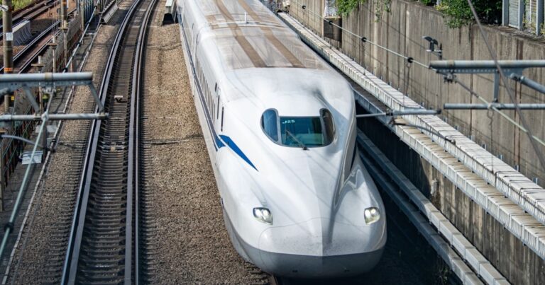 新幹線N700とN700Sの違いを詳しく解説 | 小春日和